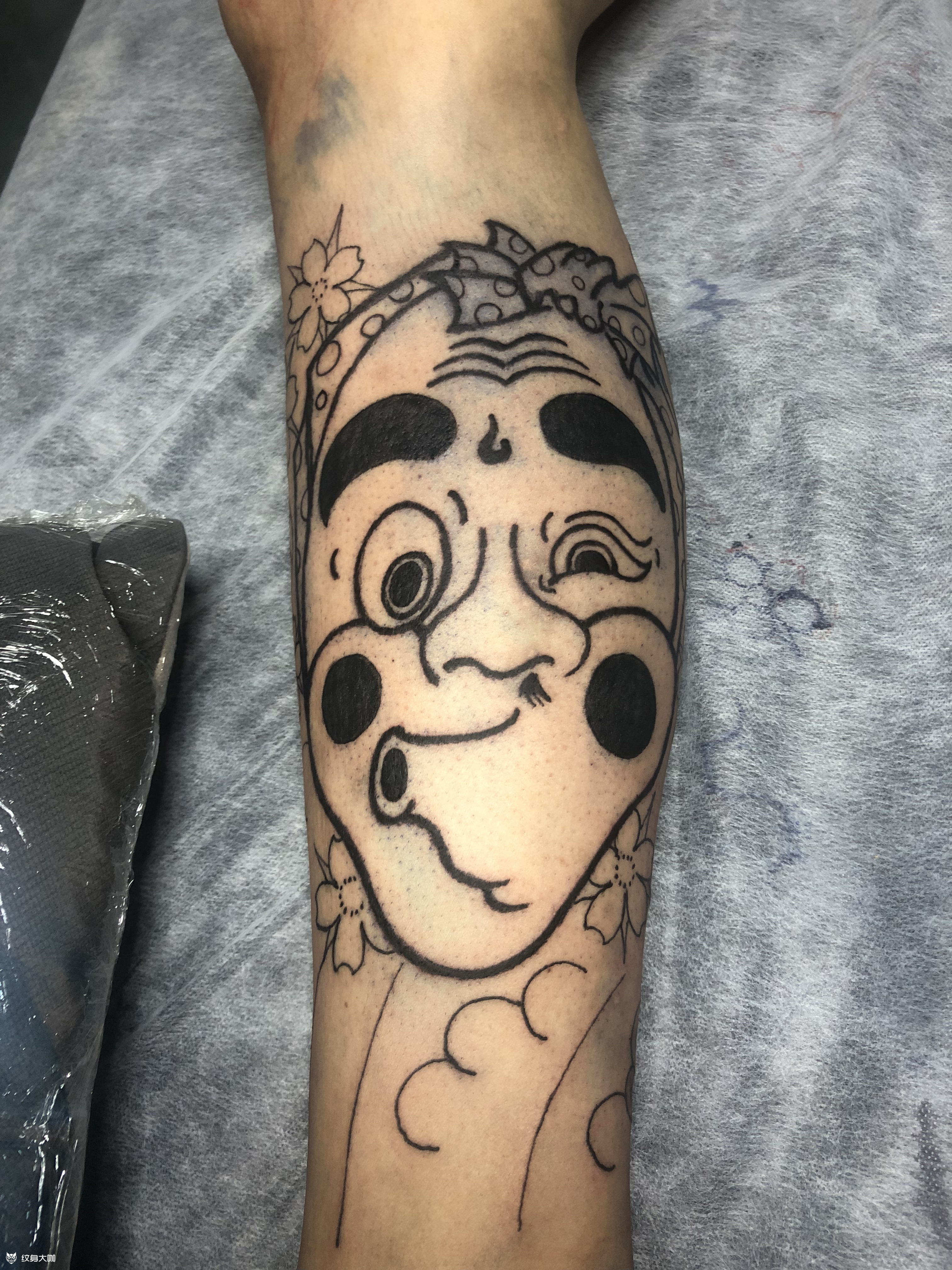啊多福，火男包小腿纹身吧社区 纹身大咖